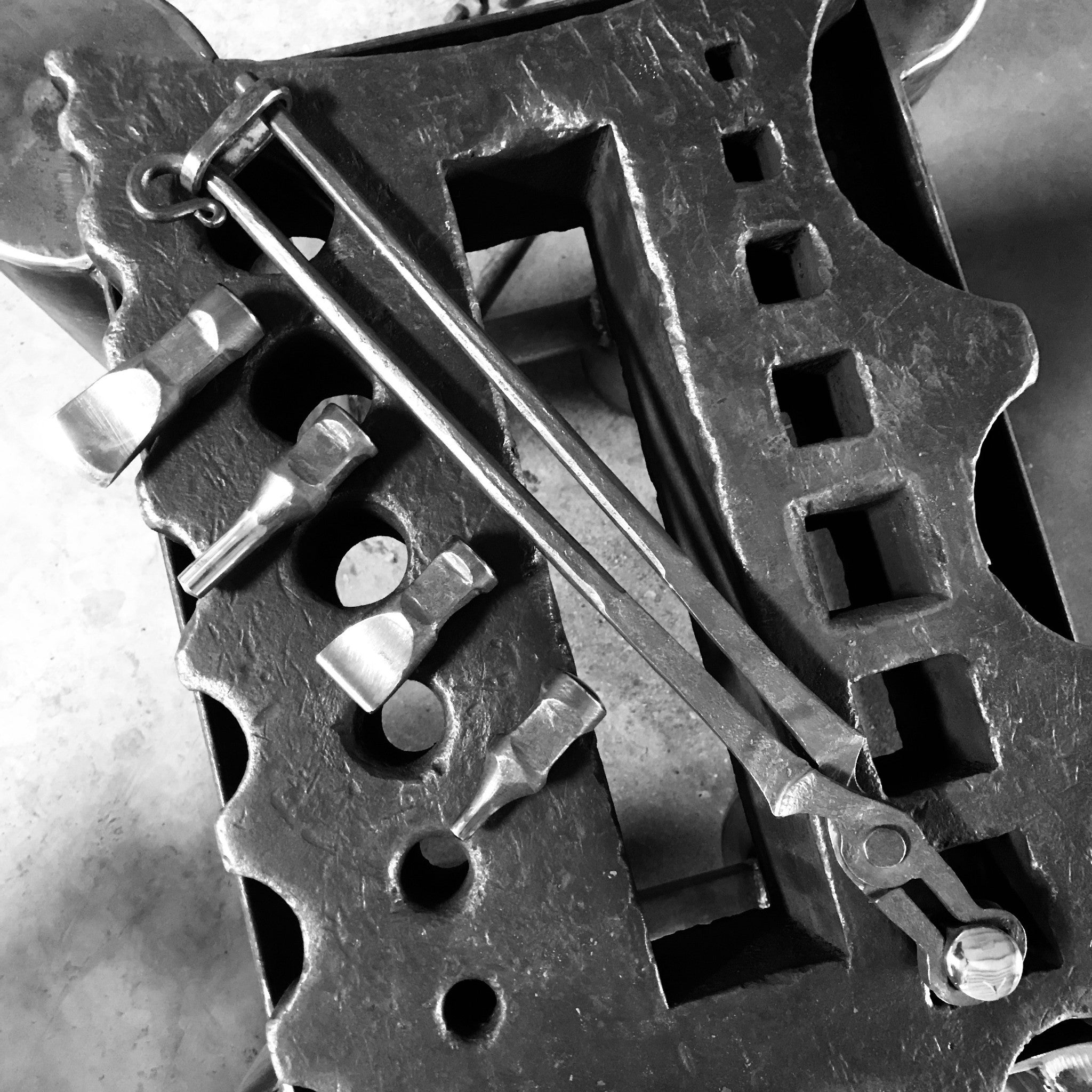 Tong Intensive - Punch Holding Tongs and Punches – Coal Iron Works